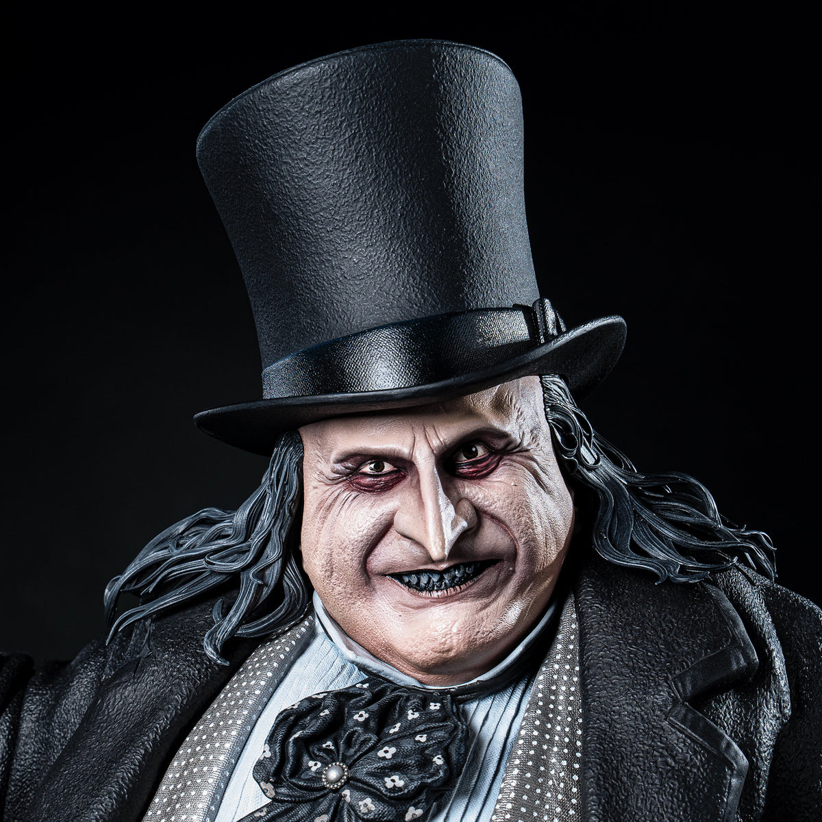 DC Batman Returns (1992): Penguin 1/3 Scale Masters Series — Secret Compass