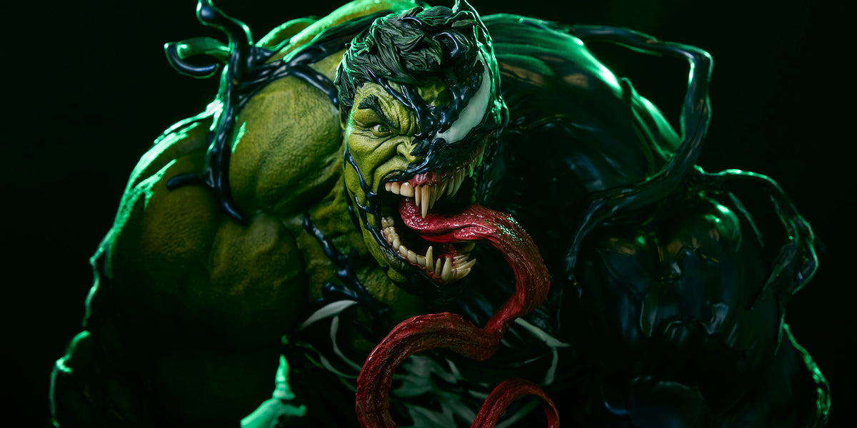 Marvel Comics: Venomized Hulk Premium Format Figure — Secret Compass