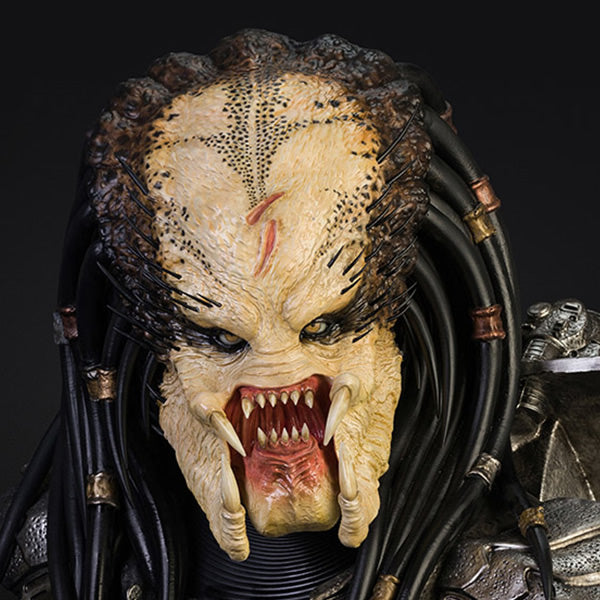 Alien vs Predator: Scar Predator Life Size Bust — Secret Compass